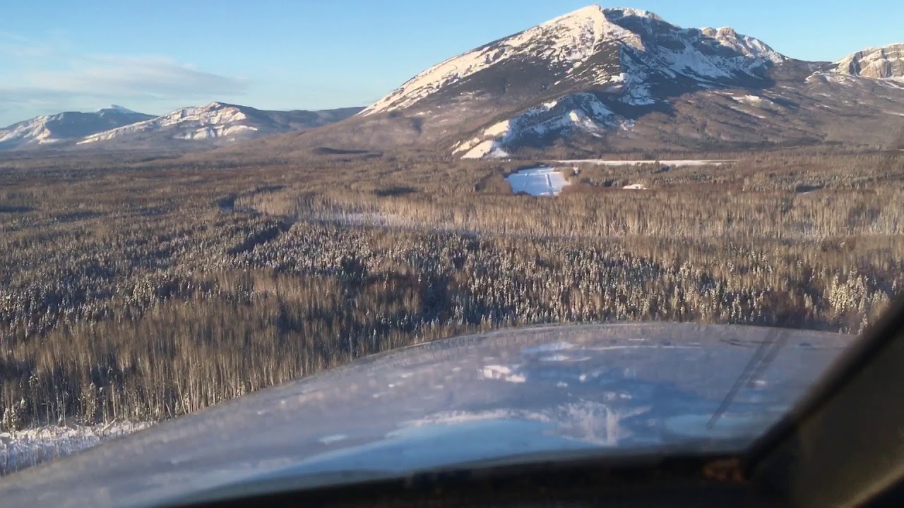Landing in Nahanni Butte - YouTube