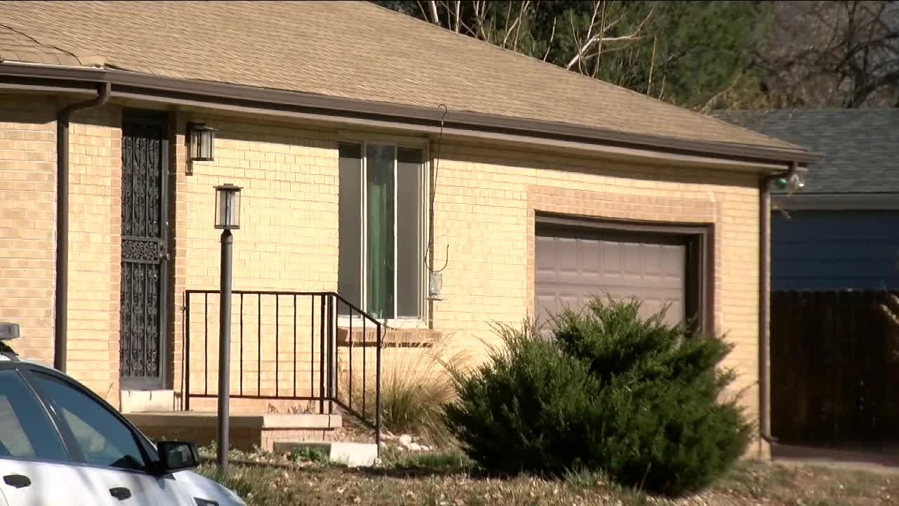 Aurora police, FBI continue Lashaya Stine investigation at home in ...