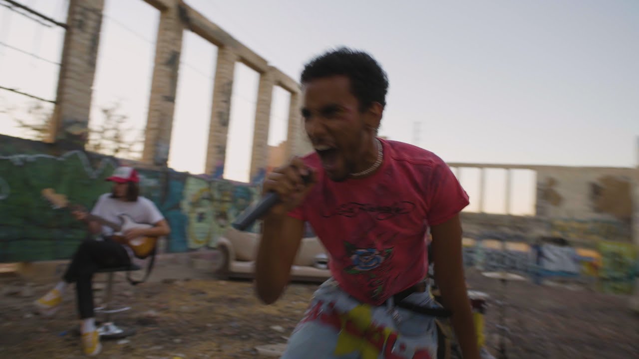 MAASHO - STRANGE (LIVE FROM ABESWRLD) - YouTube