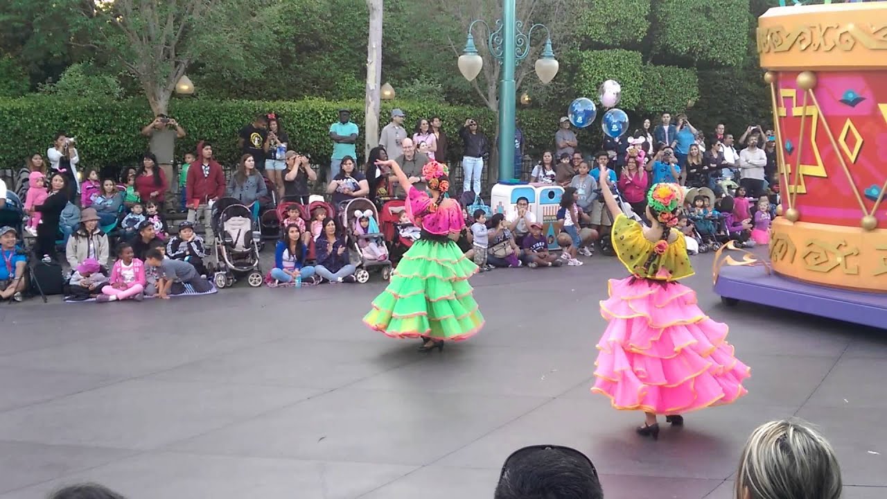 Disney World of Music Parade 2014 - YouTube