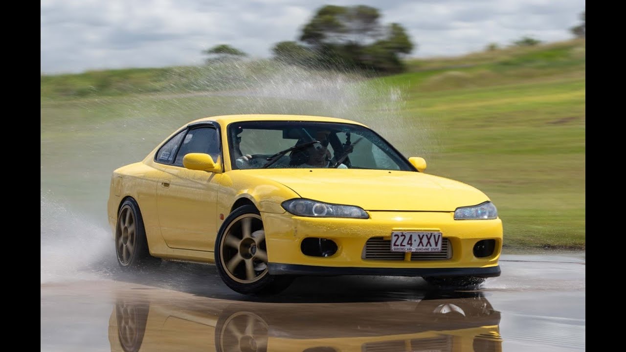 S15 Skid pan Lakeside - YouTube