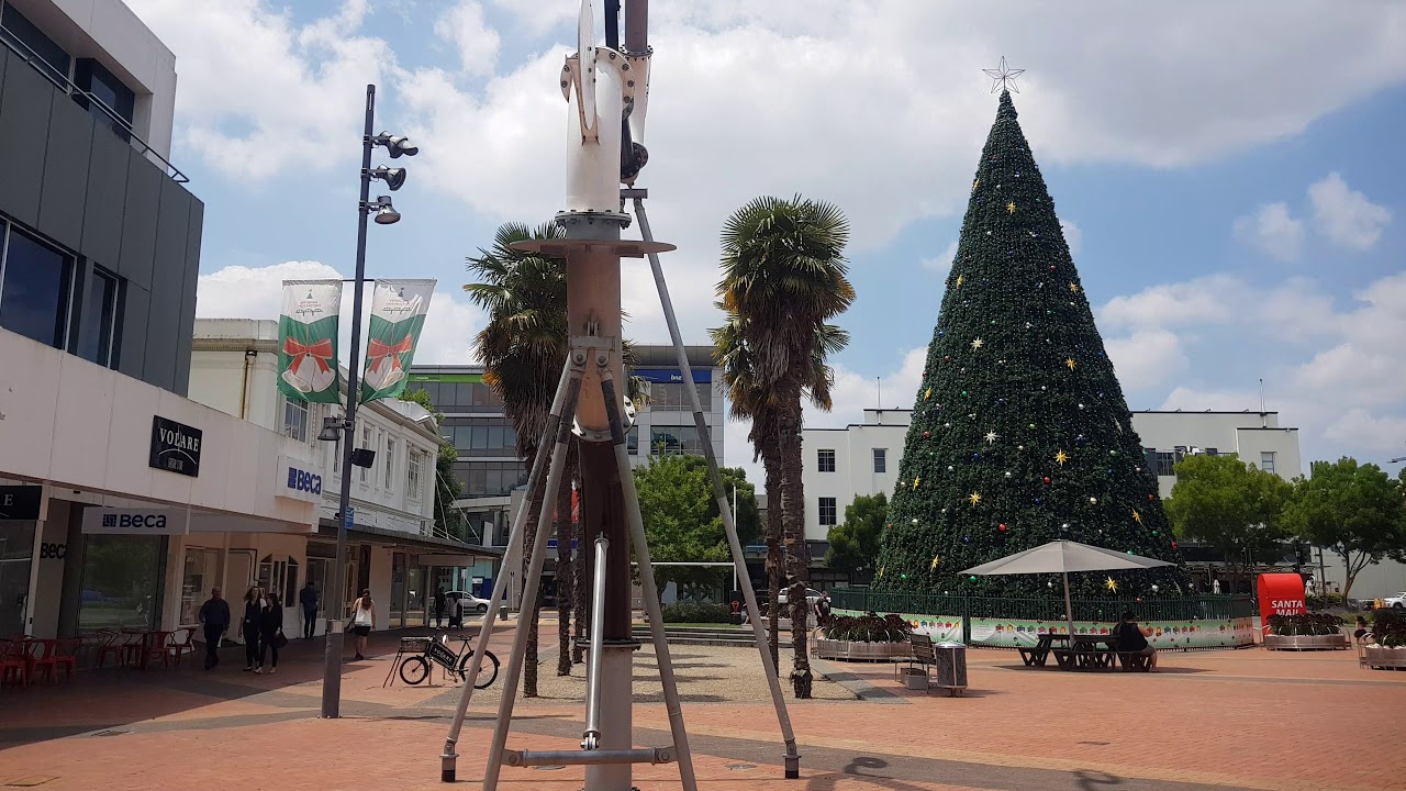 Hamilton CBD, New Zealand, early summer December 2017 - YouTube