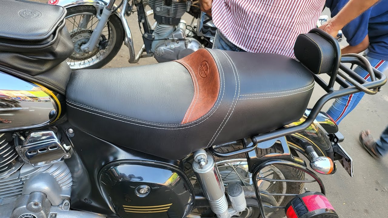 Jawa seat customized in YAMAHA LINING WORKS - YouTube