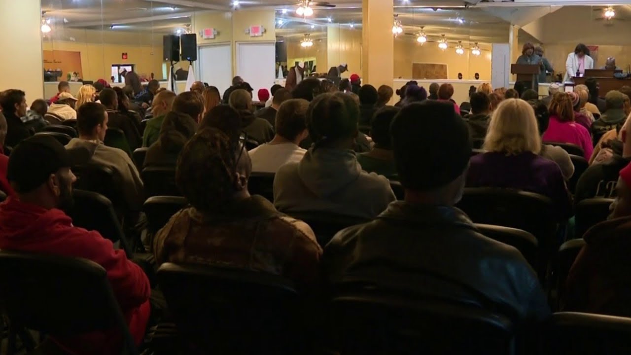 Prayer breakfast held at former Cantrell Funeral Home - YouTube