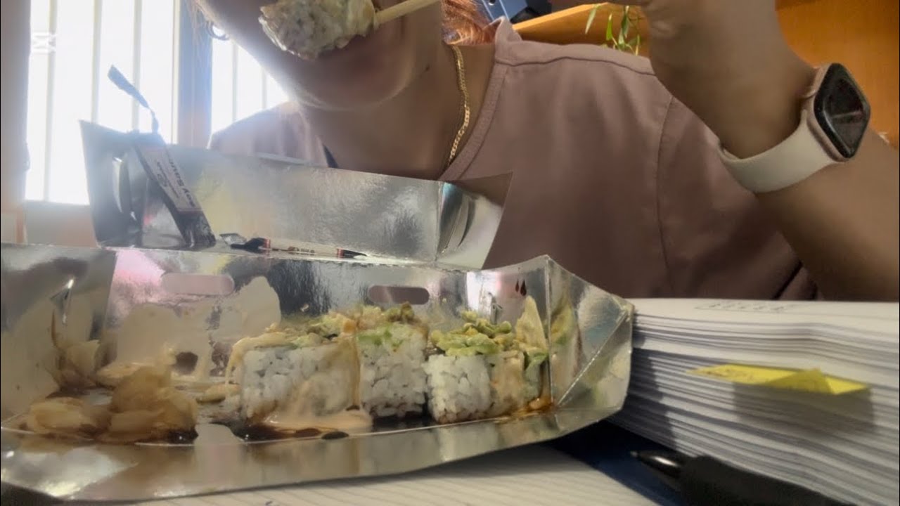 Working, Waiting & Sushi Falling Apart 🍣💻 | Real Lunch Break Mukbang ...