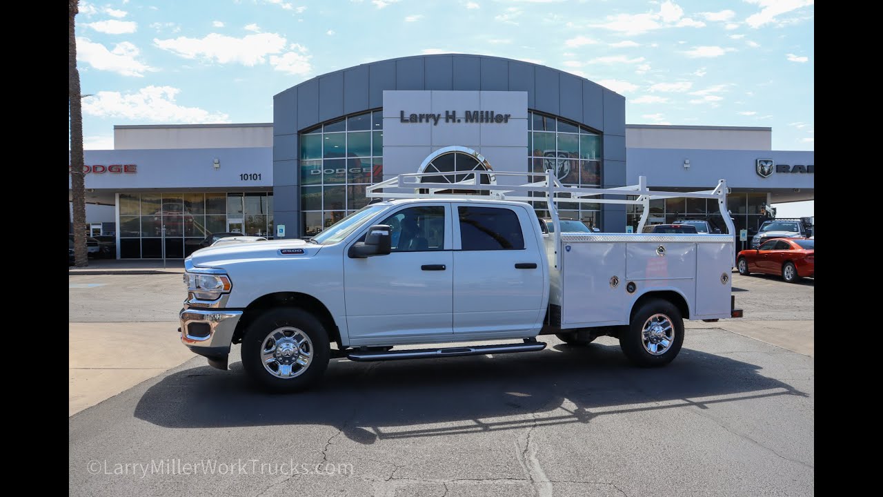 ADRB240667 R4H 2500 Crew Cab 4x2 Gas, 8' Royal Service Body with Rack ...