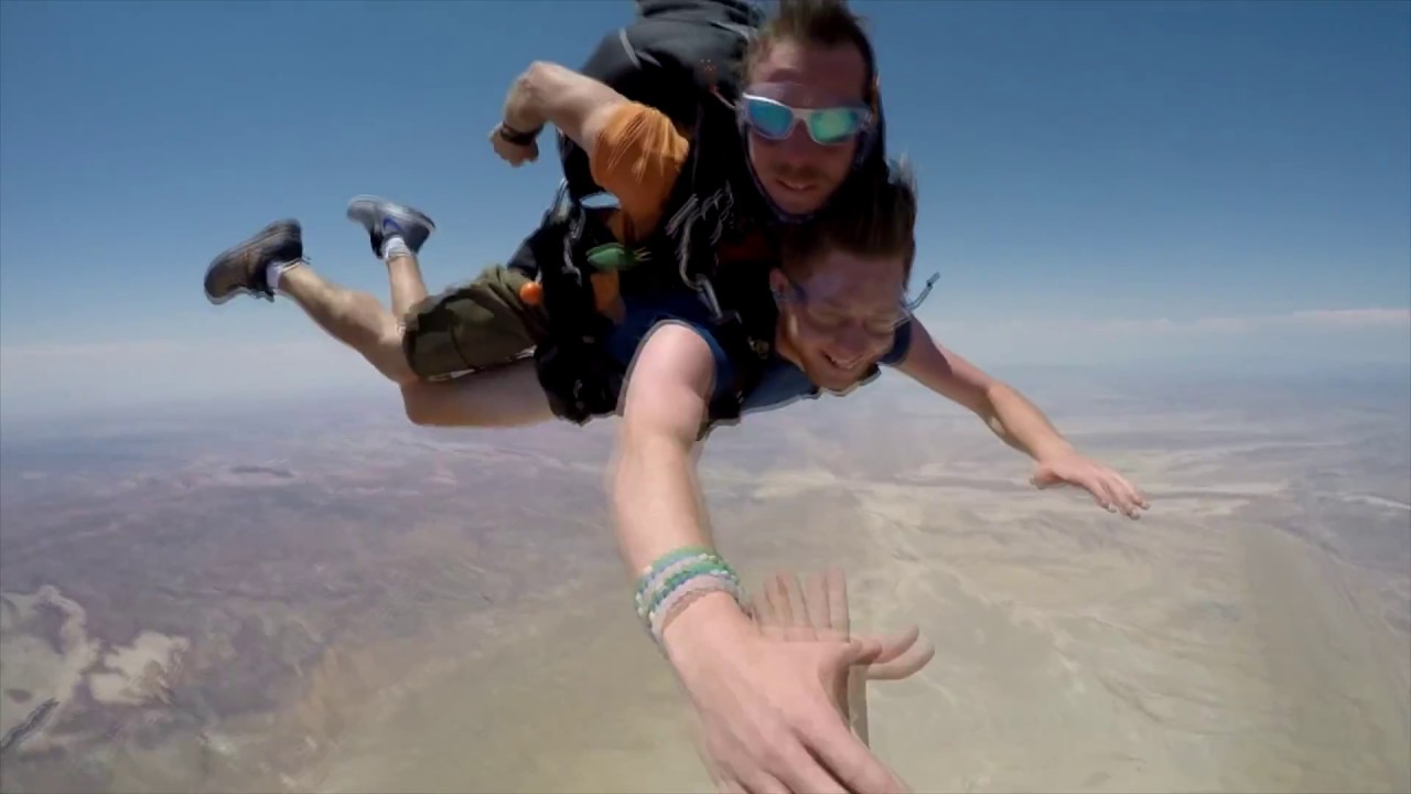 Epic SKYDIVING IN MOAB UTAH : My Second Time Jumping! Falling 11,000 ...