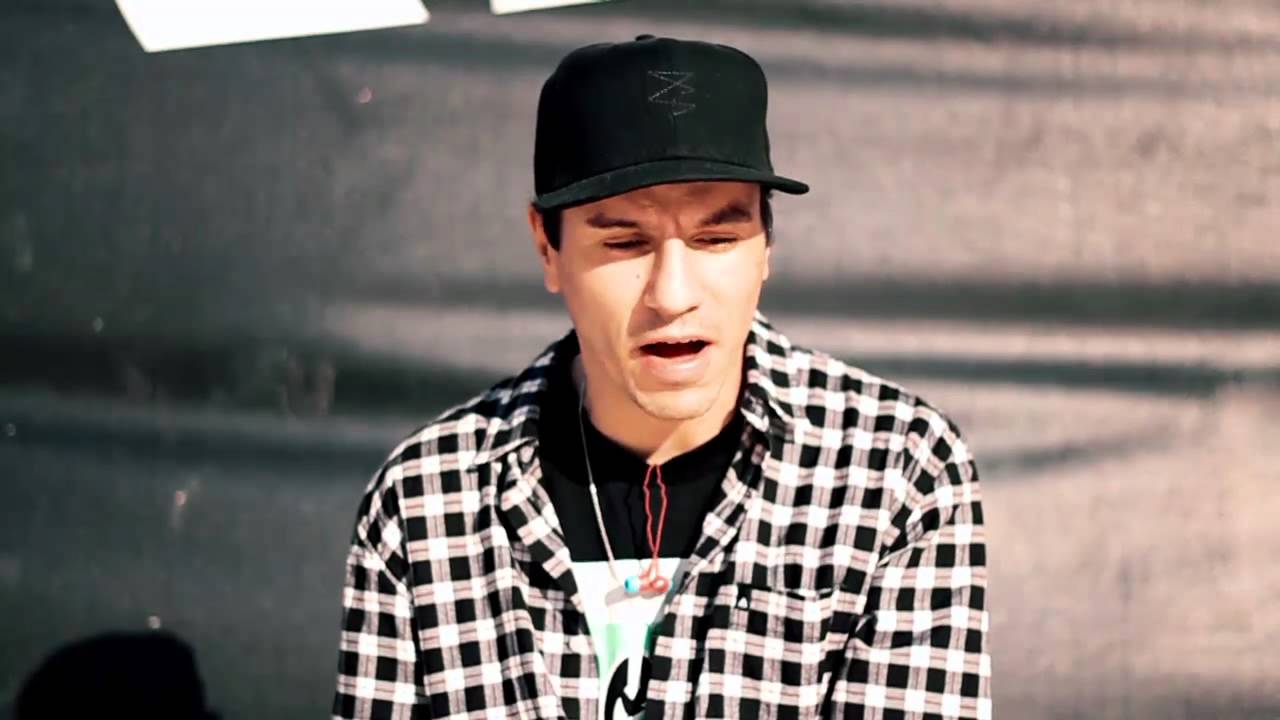 BILLY GEE INTERVIEW VID.. - YouTube