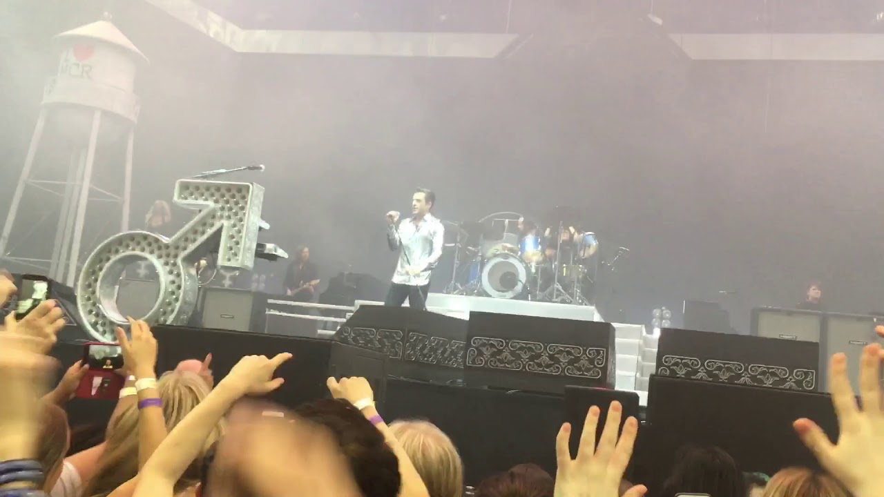 The Killers - Mr Brightside (Live at Manchester Arena) - YouTube