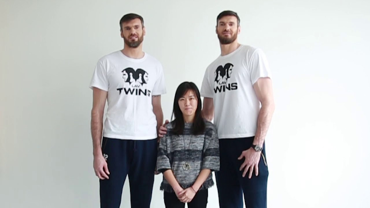 HAPPY CHINESE NEW YEAR FROM THE TALLEST TWINS IN THE WORLD! - YouTube