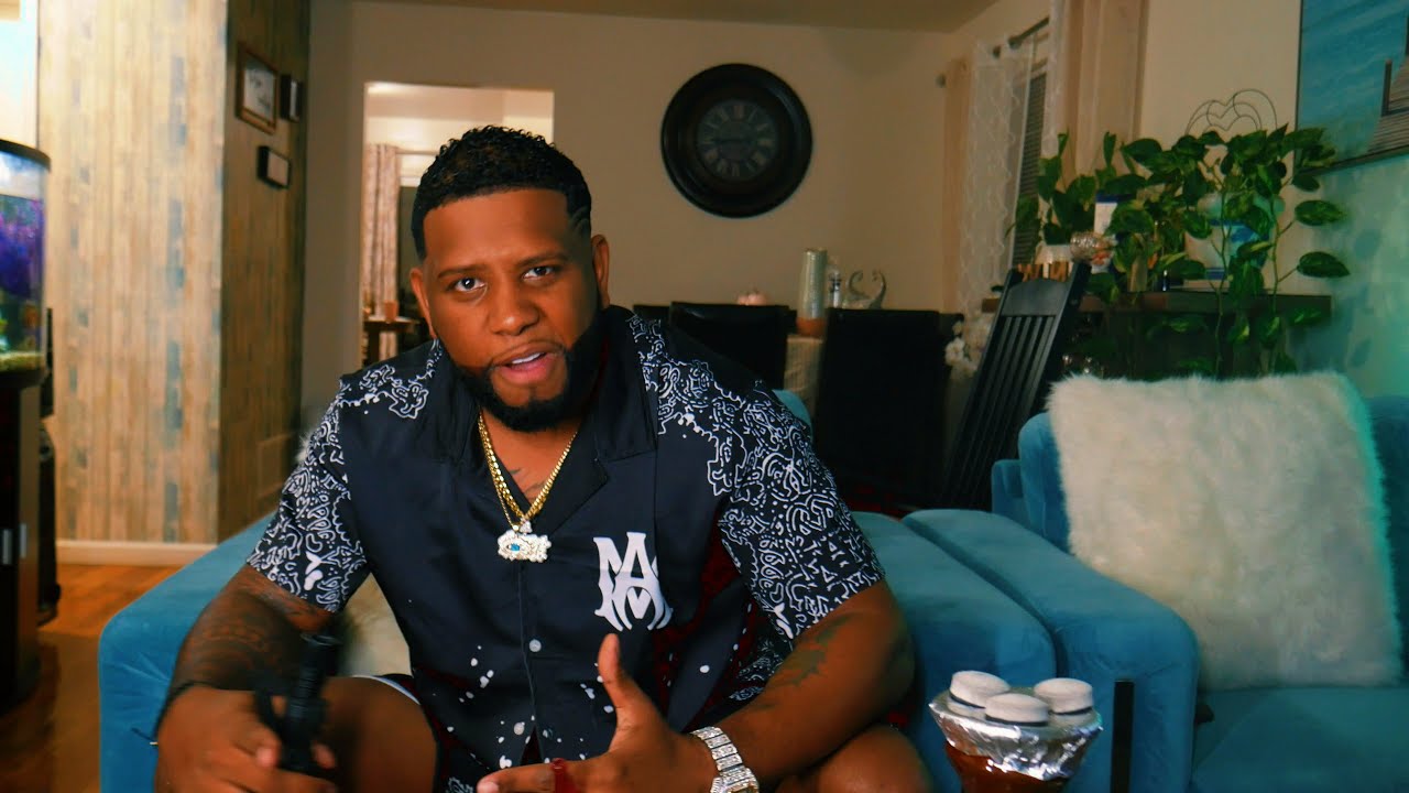 ADRIEL MUSIC - DESDE ABAJO (VIDEO OFICIAL) - YouTube