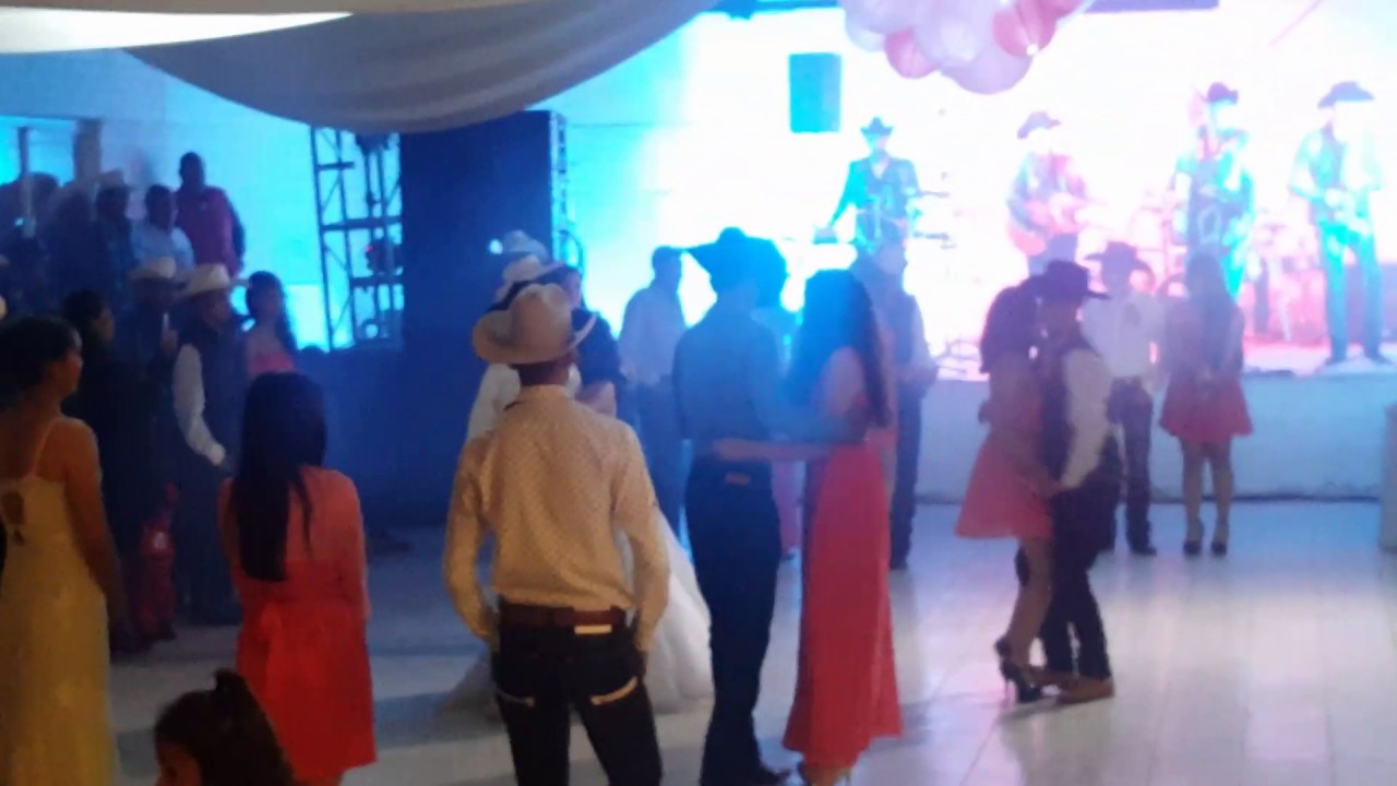 Quinceanera de Rocio en Santa Maria De Cuevas - YouTube