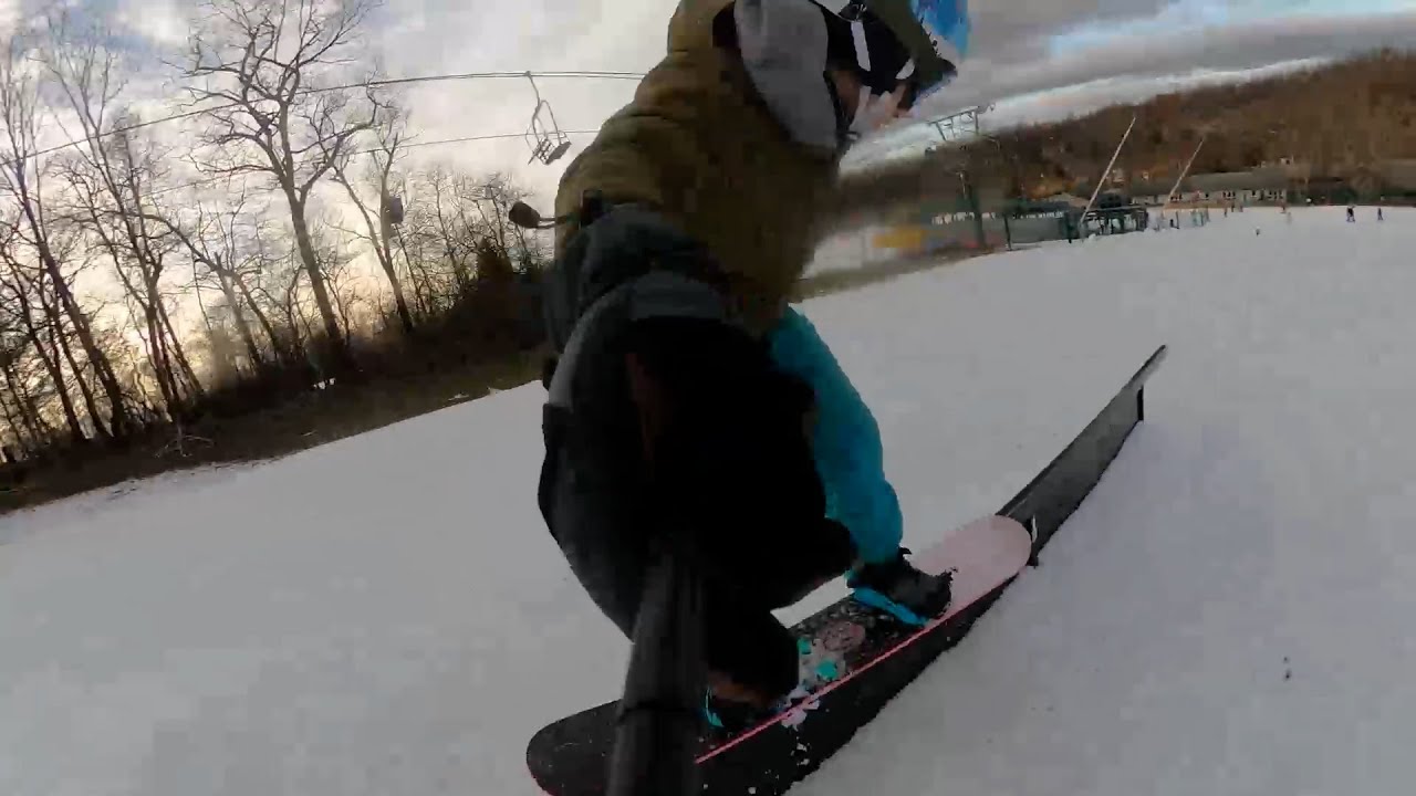 Solo Snowboarding trip to Roundtop! (002) - YouTube