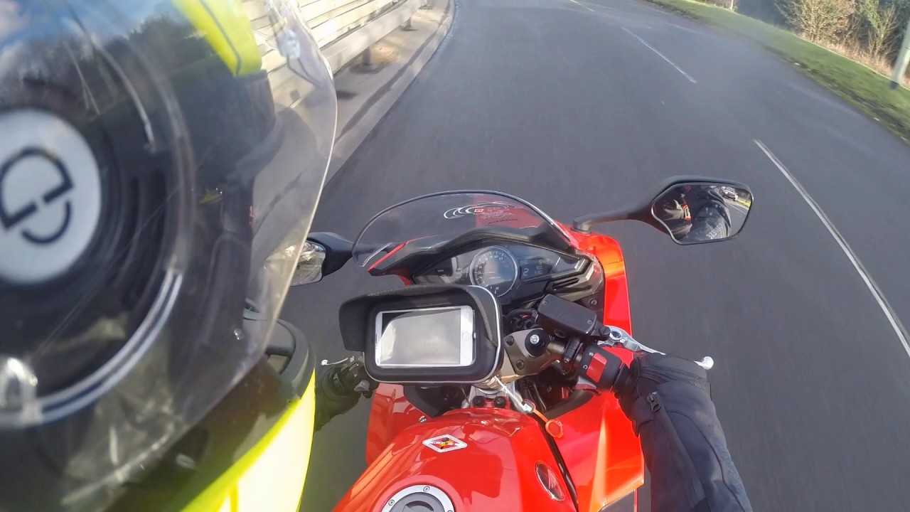 vfr800 #002 quickshifter overtake - YouTube