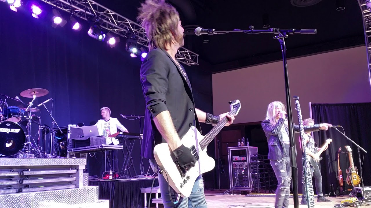 Members only band rocks Kansas crossing casino - YouTube