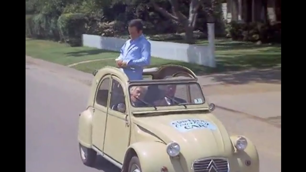 Crazy Citroen 2CV VS Lincoln Continental Car Chase - Get Smart (1968 ...