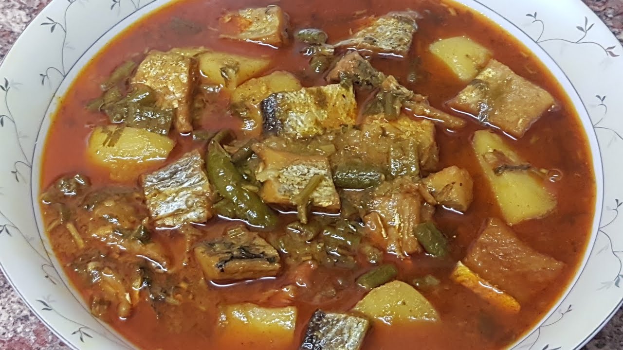 sylheti shutki recipe || dry fish with potato and green beans recipe ...