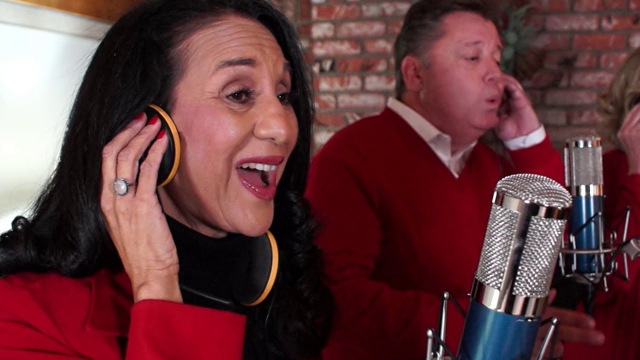 The Christmas Song - YouTube
