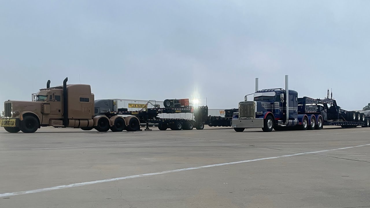 🌊Custom 389 flattop Glider with color Match 13 axle Trailer ...