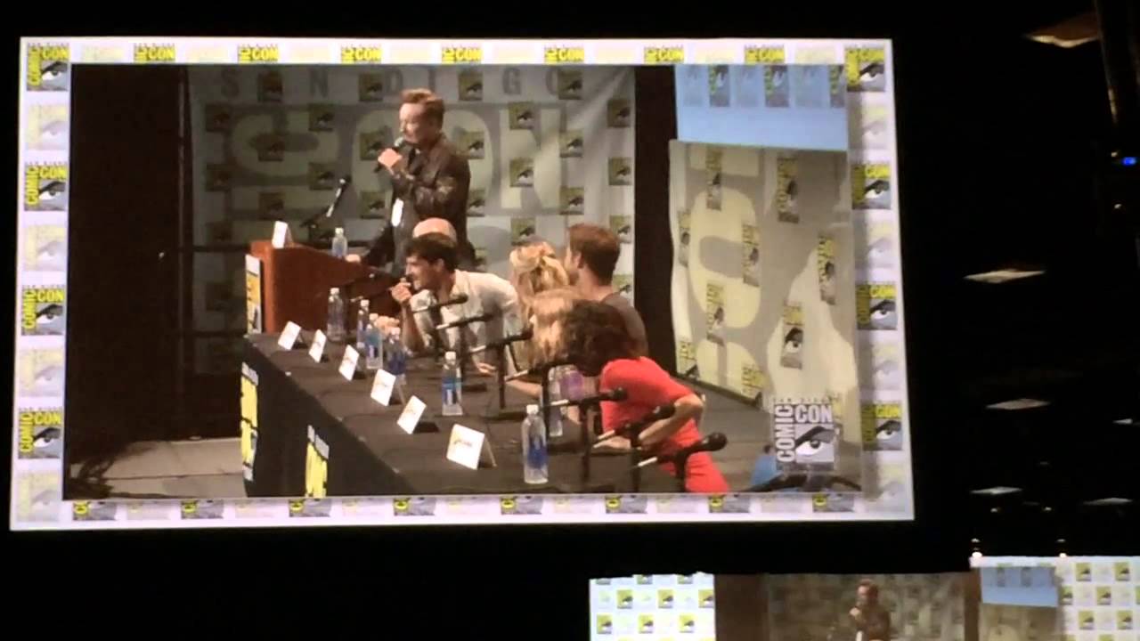 Hunger Games cast tries to whistle MockingJay song - YouTube