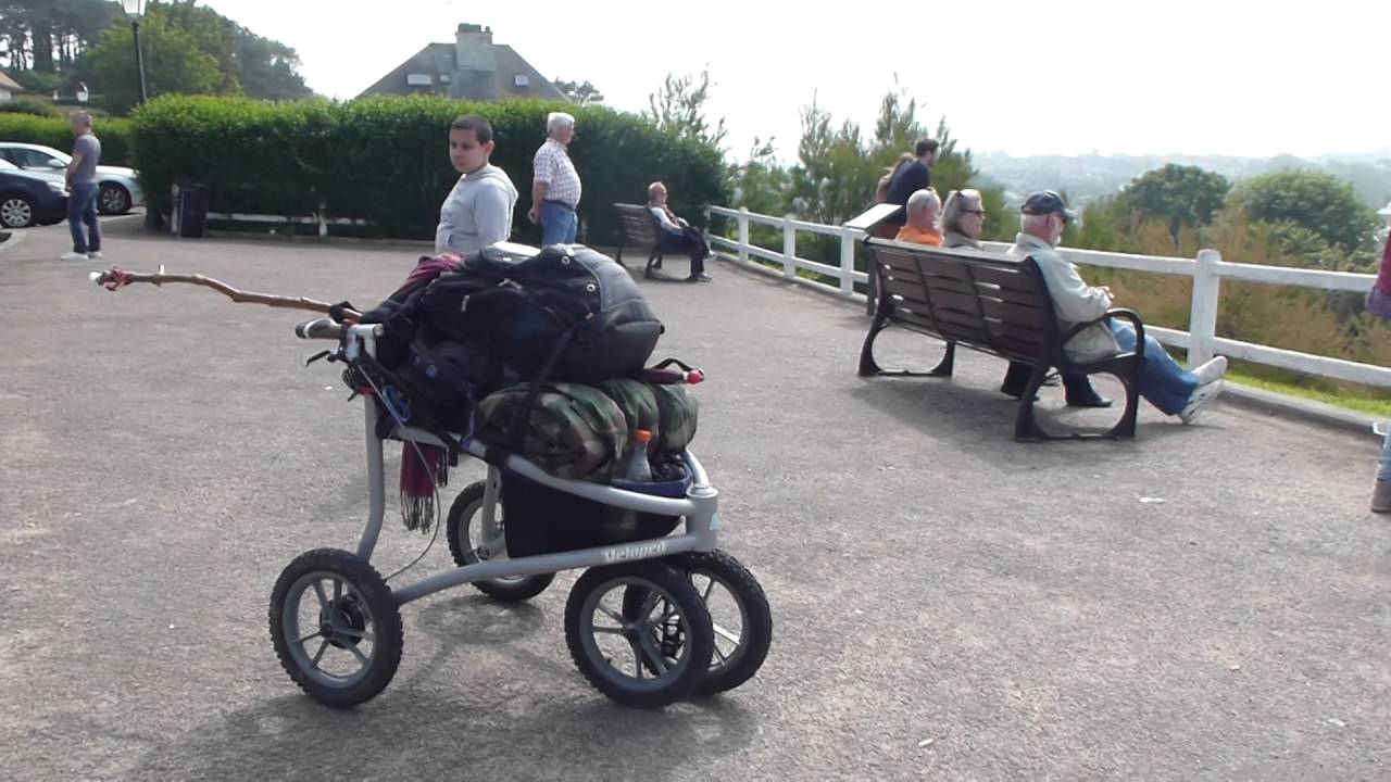 Veloped Trionic D-Day à Arromanches - YouTube