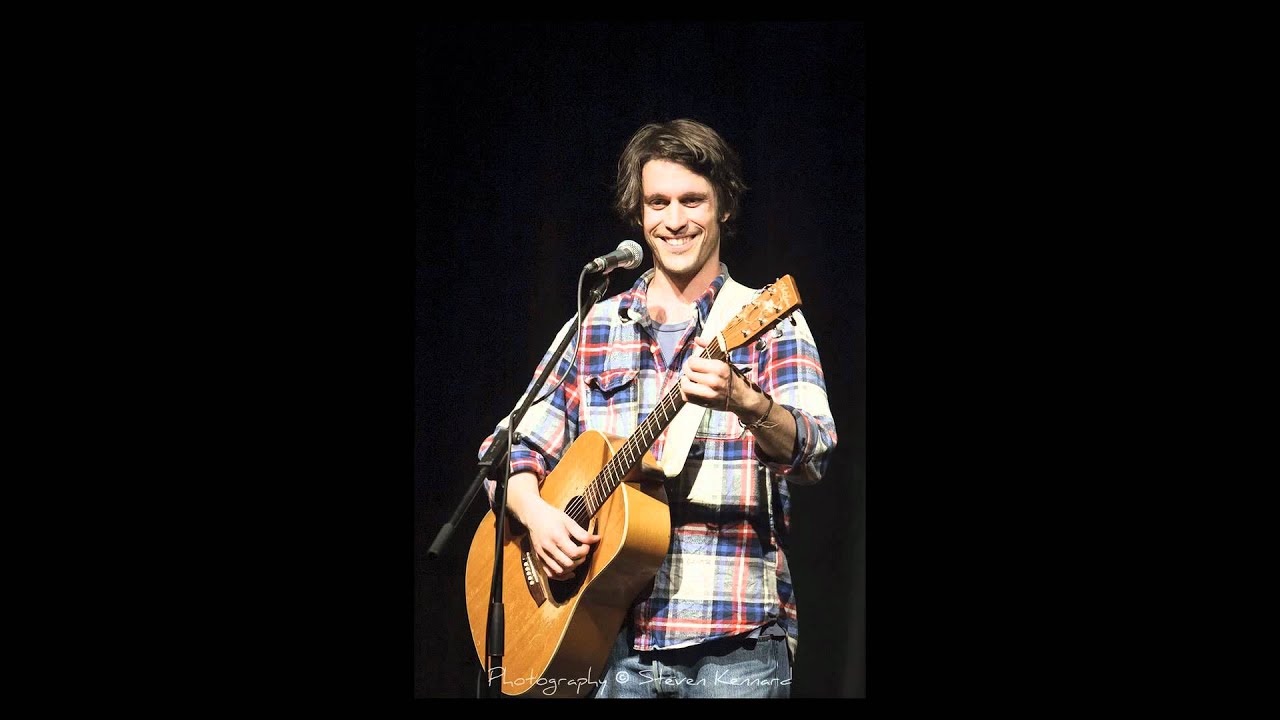 David Celia in concert 2012 © Steven Kennard - YouTube