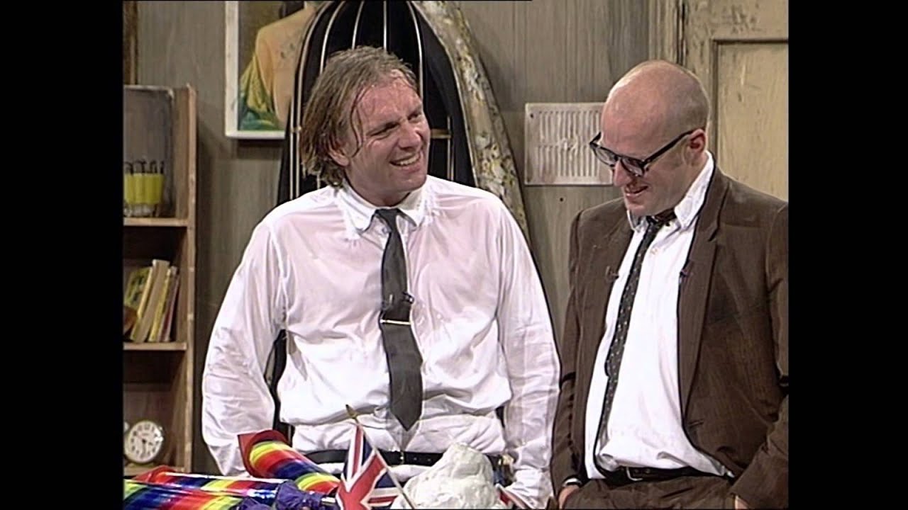 Bottom Live 2 - Pat O'Cake - YouTube