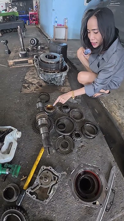 รถพี่ลูกค้าสุพรรณบุรี ส่งงาน#ร้านที่เกียร์zfเยอะที่สุดในประเทศไทย #ช่างเฉพาะทางเกียร์ZF - YouTube