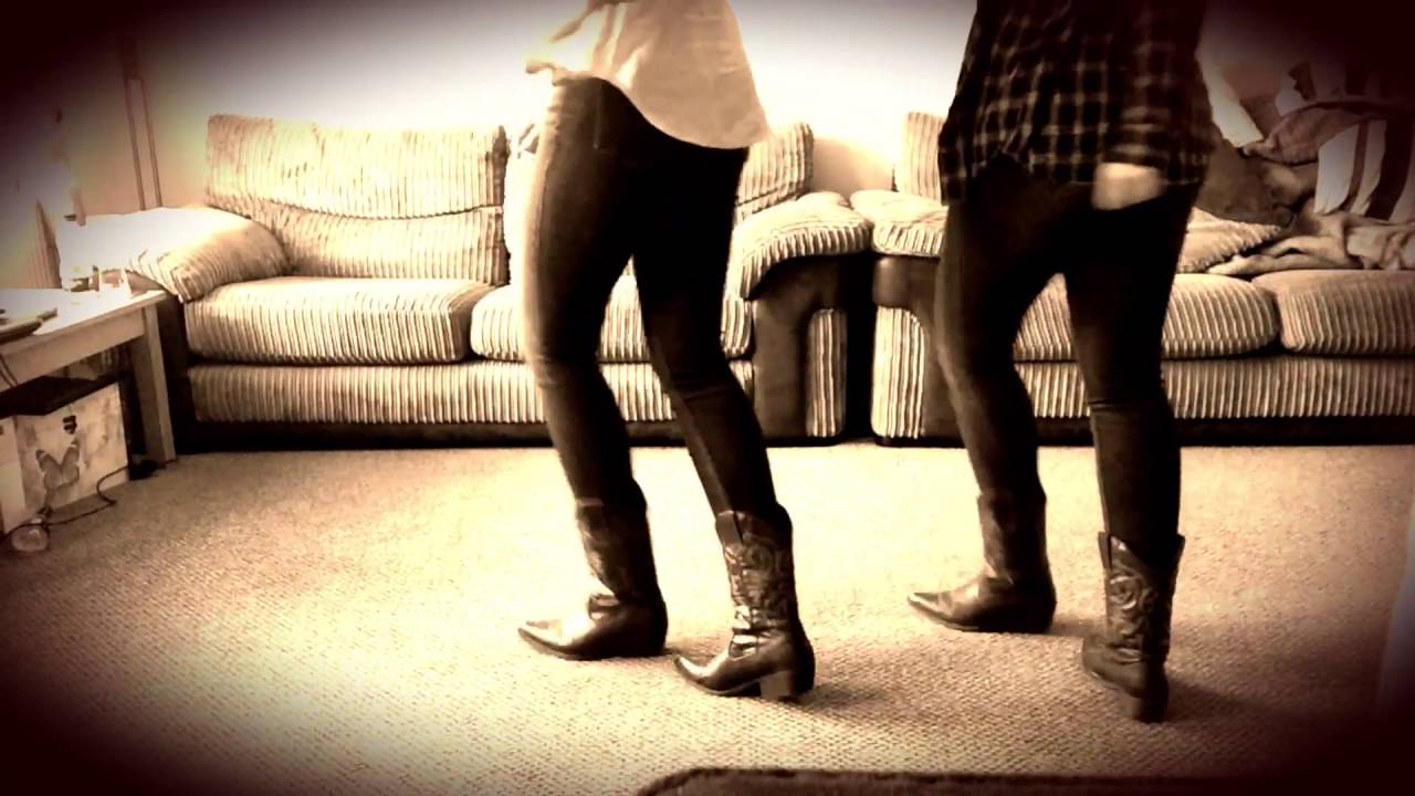 Casual line dancing! - YouTube
