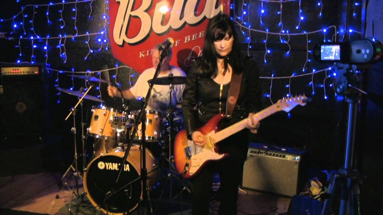 Nancy Luca and Friends - I Just Wanna Make Love to You - YouTube