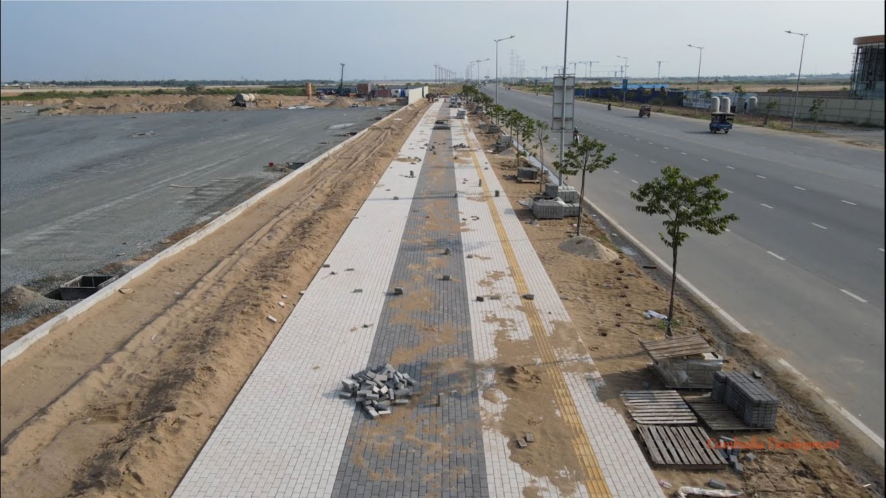 Prepare 60 meters on both sides of the road and in Phnom Penh - YouTube