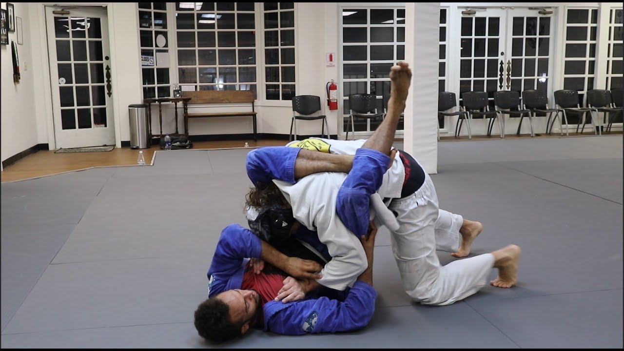 MMA VLOG 12: Gi-Rolling Battles at Positive Balance Grappling! - YouTube