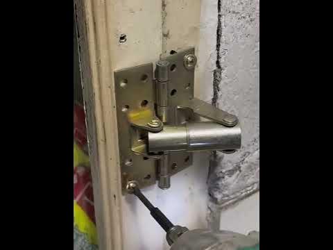 Автоматическое закрытие двери #дверь #дом #сделайсам - YouTube