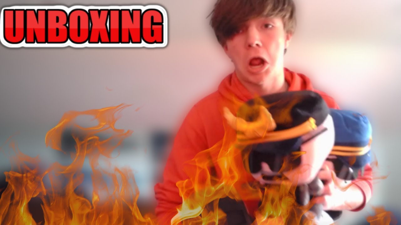 Max Level Commander Plush Unboxing + TDS Plushie Collection Showcase ...