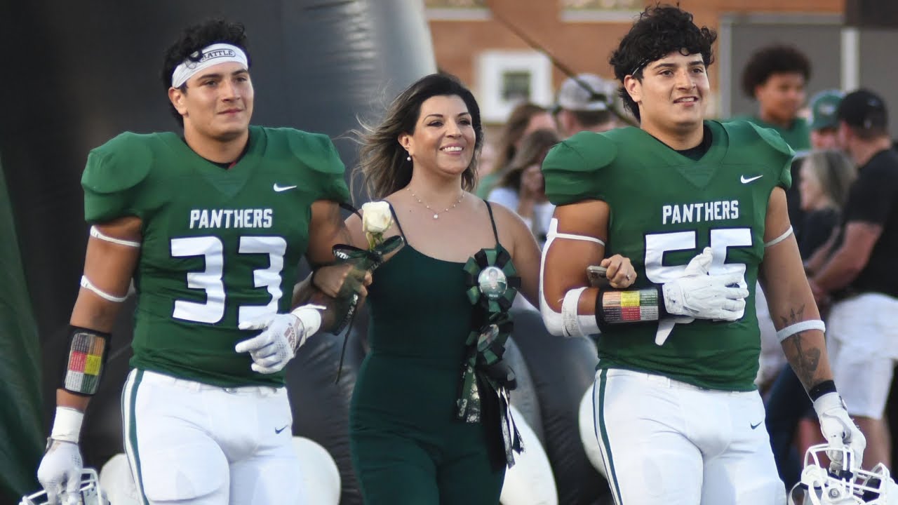 Reyes finds football one year after moving from Mexico - YouTube