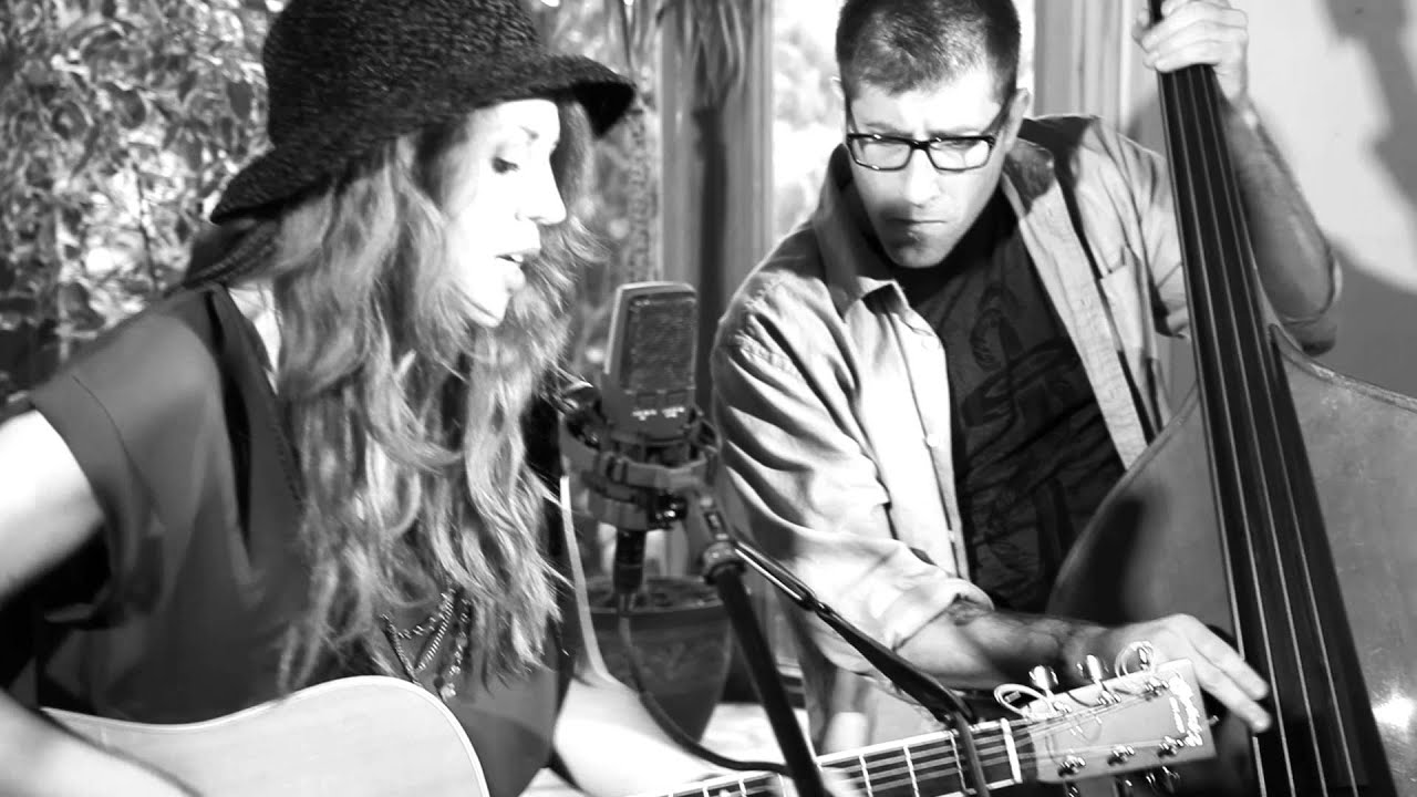 Jenn Grinels - No Better (live) w/ Ian Sheridan - YouTube