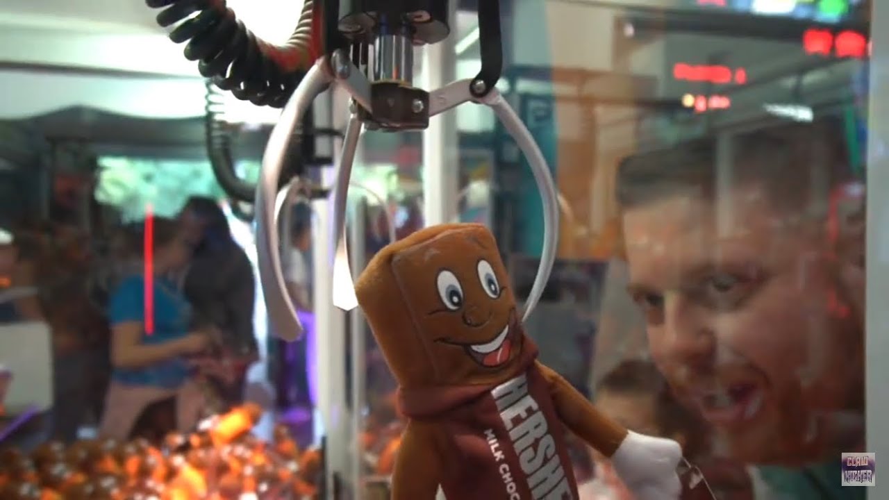 MOST INSANE CLAW MACHINE WIN EVER!!! (MUST SEE) - YouTube