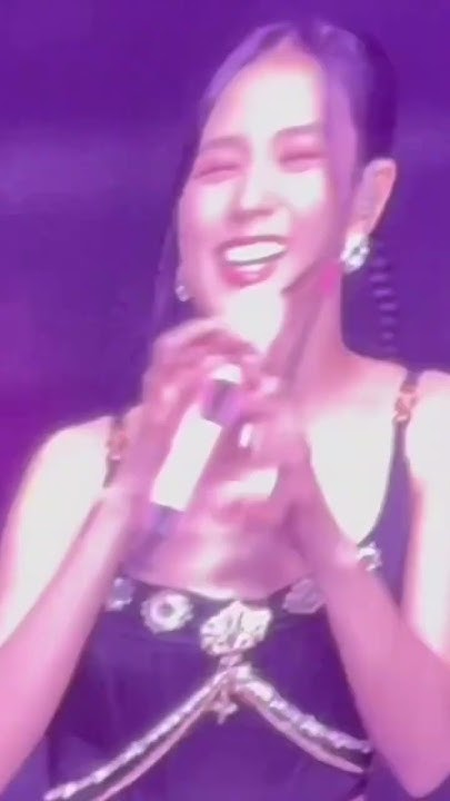 Lisa compliments Jisoo’s hair #kpop #blackpink #shorts - YouTube