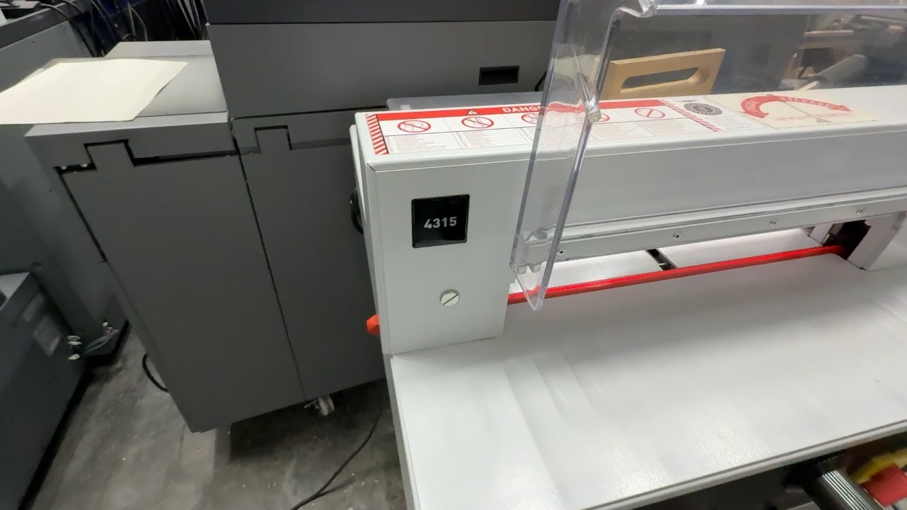 TRIUMPH MBM IDEAL 4315 GUILLLOTINE Paper Cutter 2020 Model - YouTube
