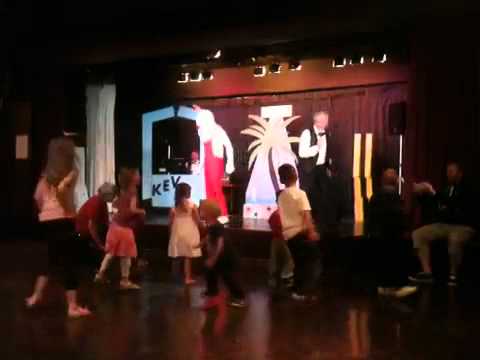 Flopper dance at Freshwater Beach - YouTube