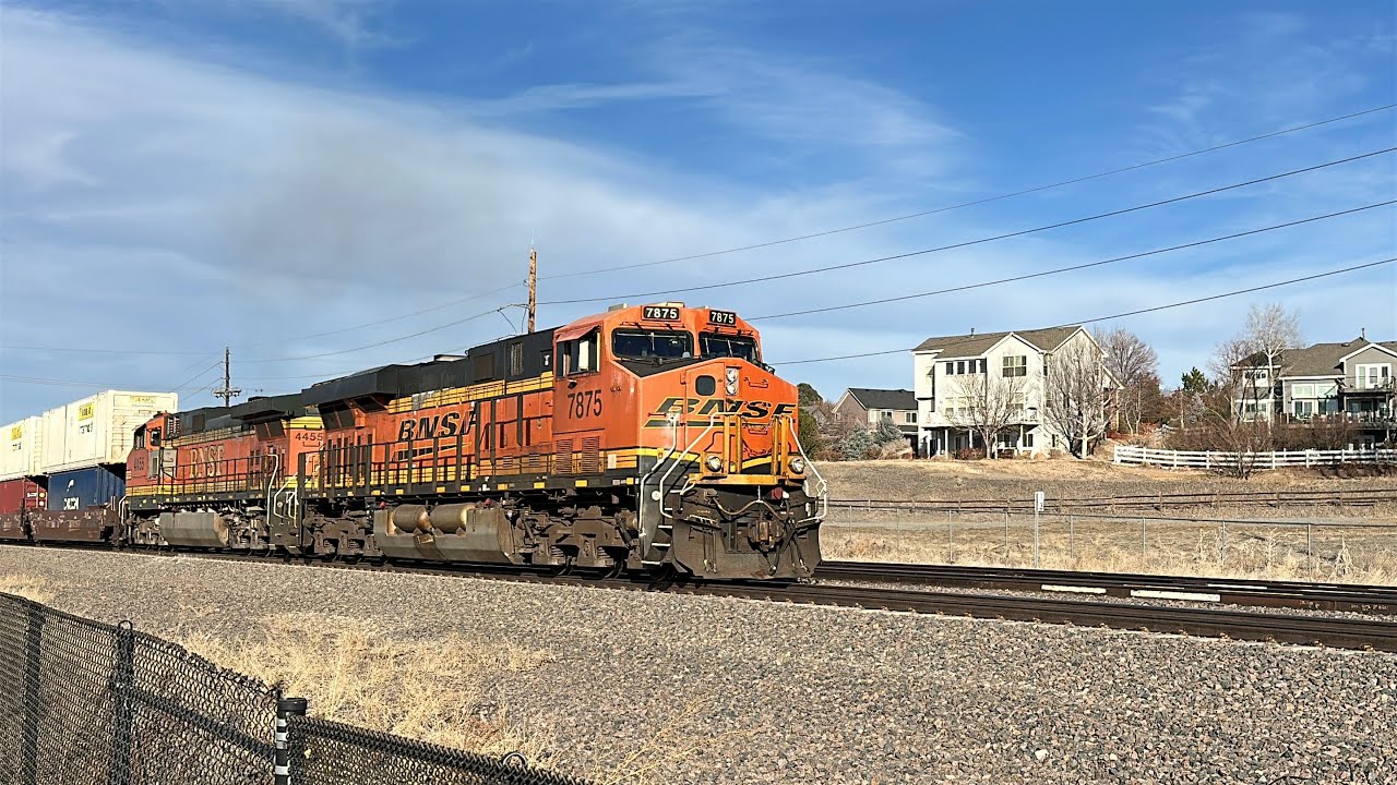 BNSF double Stack Intermodal - YouTube