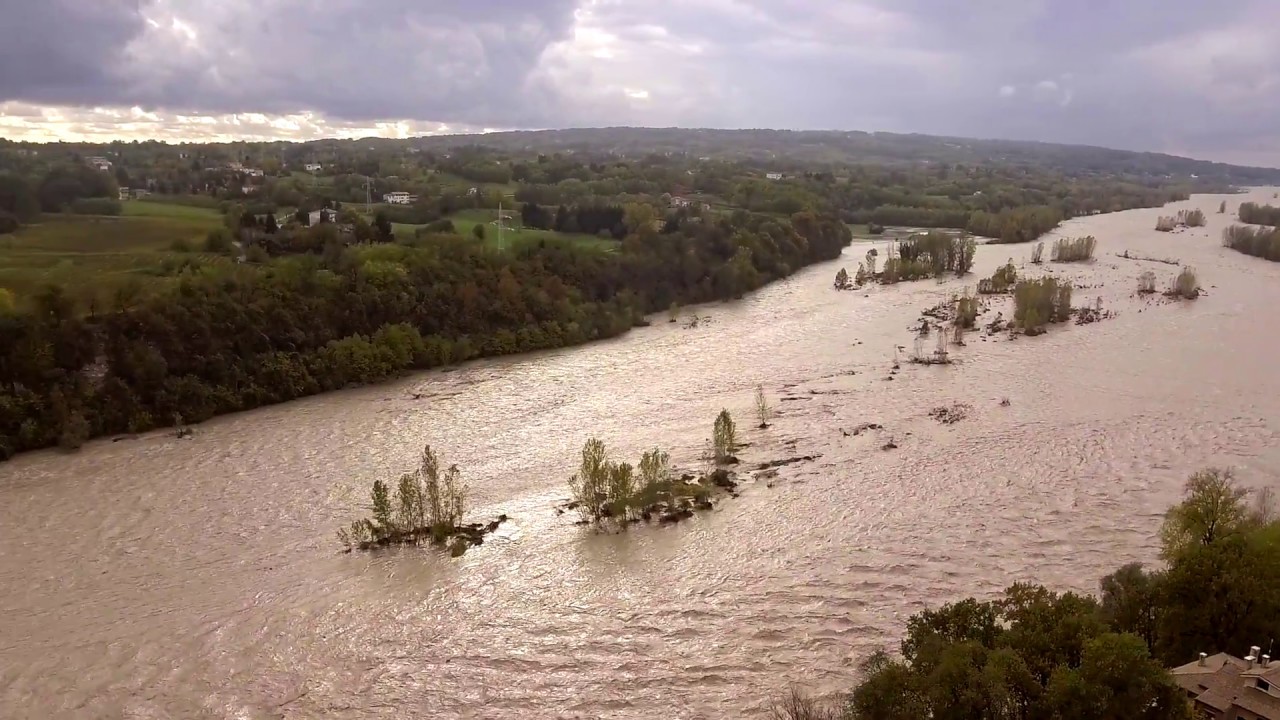 Piena del Piave Ottobre 2018 - Falzè di Piave | Phantom 4 Drone - YouTube