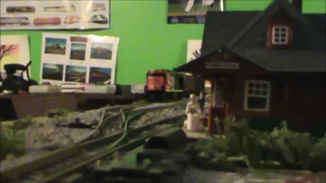 Tri-Rail Action on the HO Scale Layout - YouTube