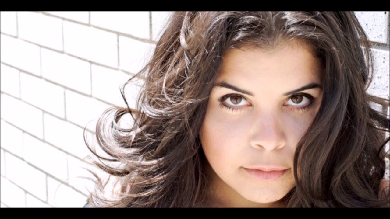 Simone Osborne - "Si, Vendetta" duet - Rigoletto - YouTube