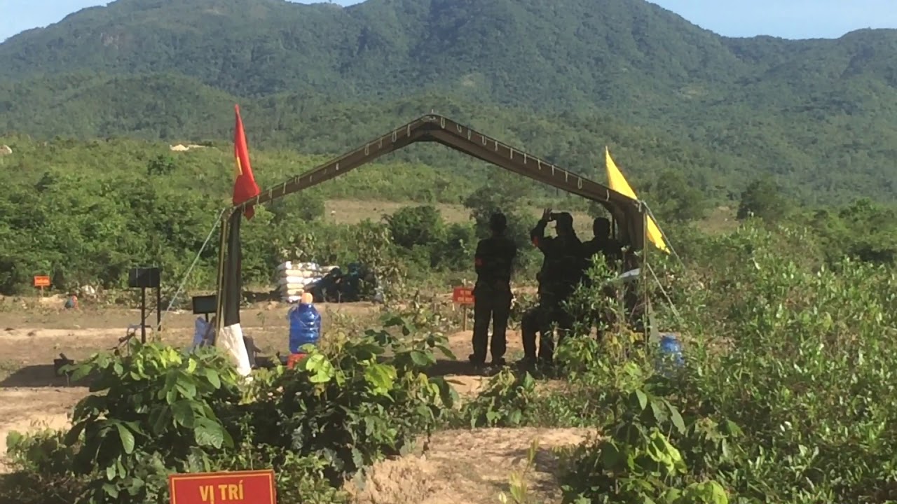 Bắn đạn thật DKZ 82 - YouTube