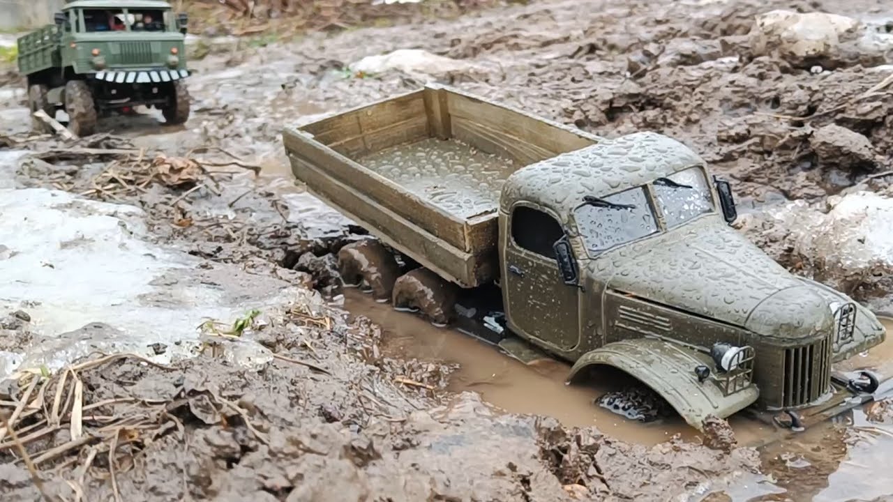 RC ЗиЛ 157 против ГАЗ 66 на бездорожье. RC ZIL 157 vs GAZ 66 1:16 off ...