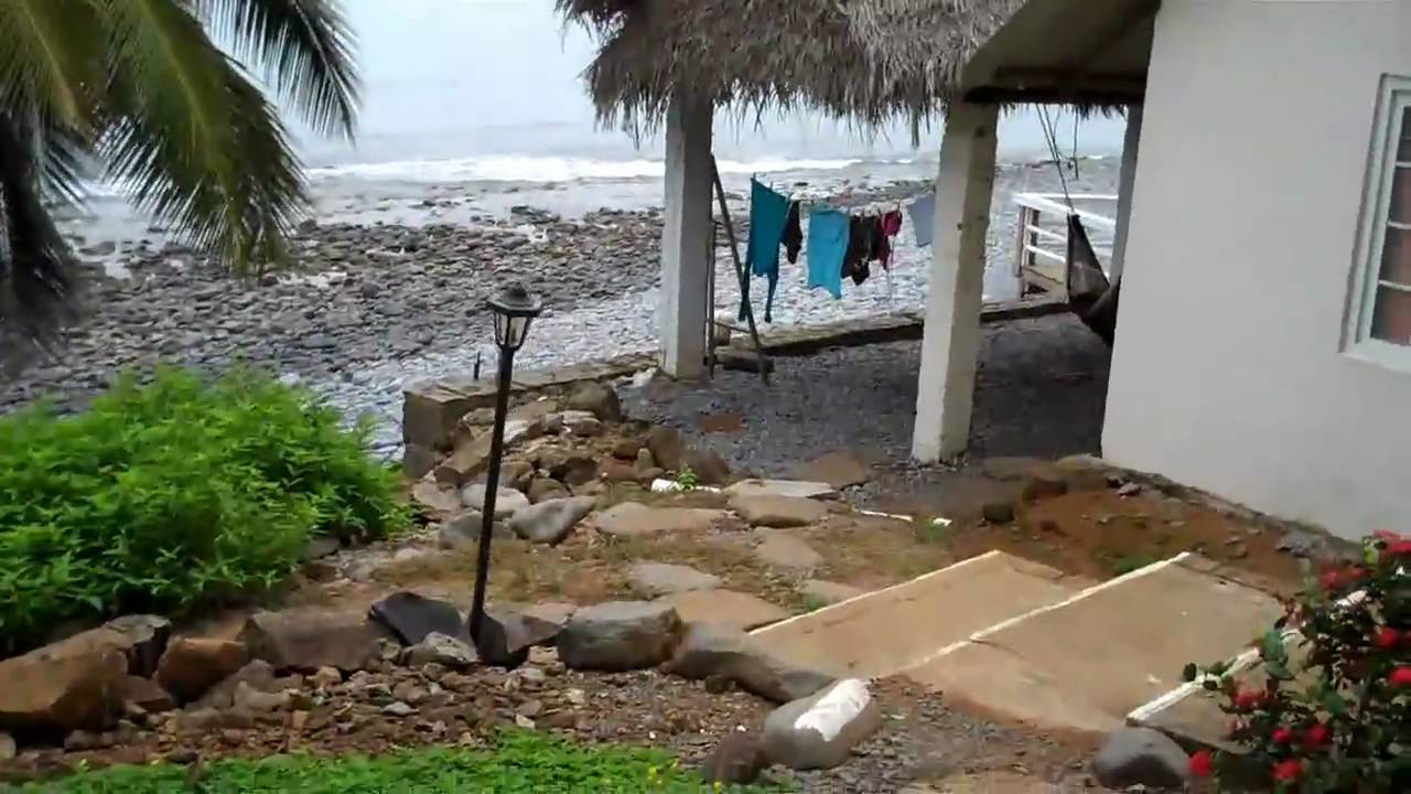 Tour of Morro Negrito Surf Camp, Panama - YouTube