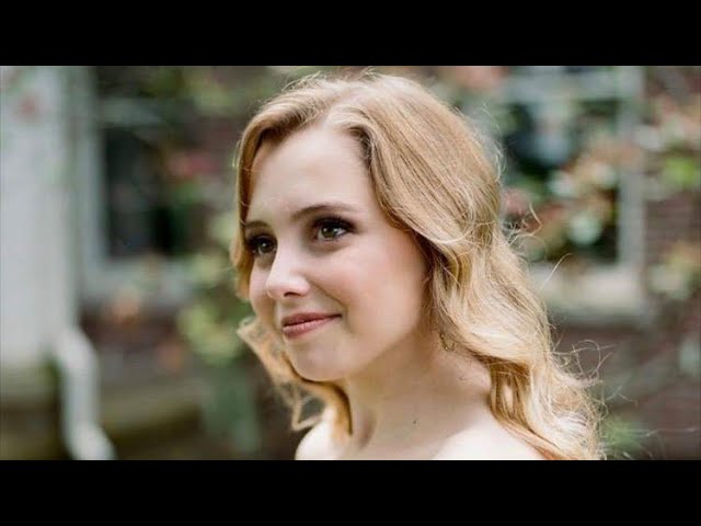 Rachel Moffat's Instagram, Twitter & Facebook on IDCrawl