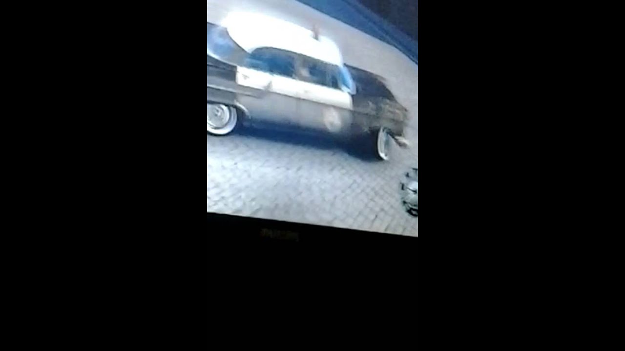 Crazy cop car jump of ramp - YouTube