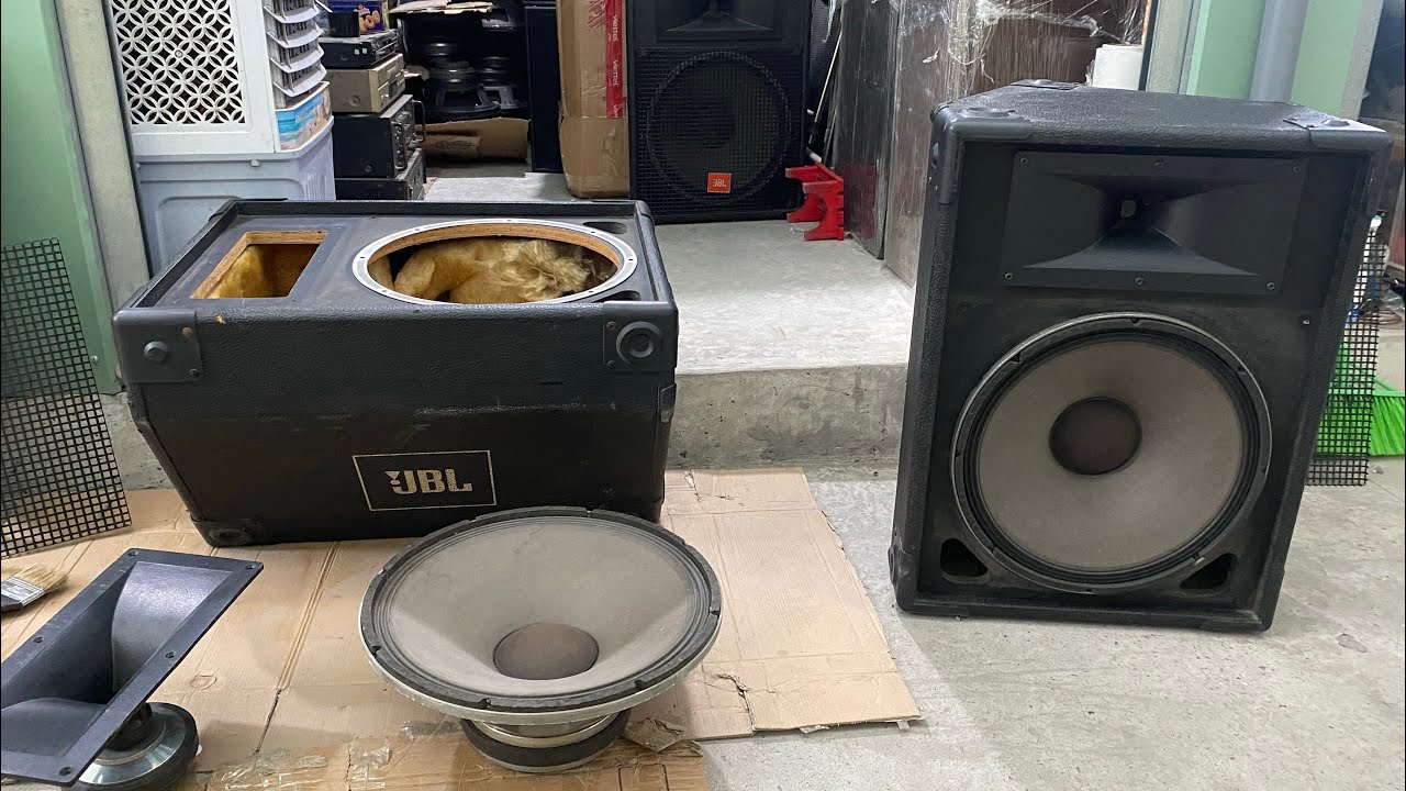 Loa full JBL MR905-hàng bãi xịn. Giá 21 triệu. Anh em quan tâm alo ...